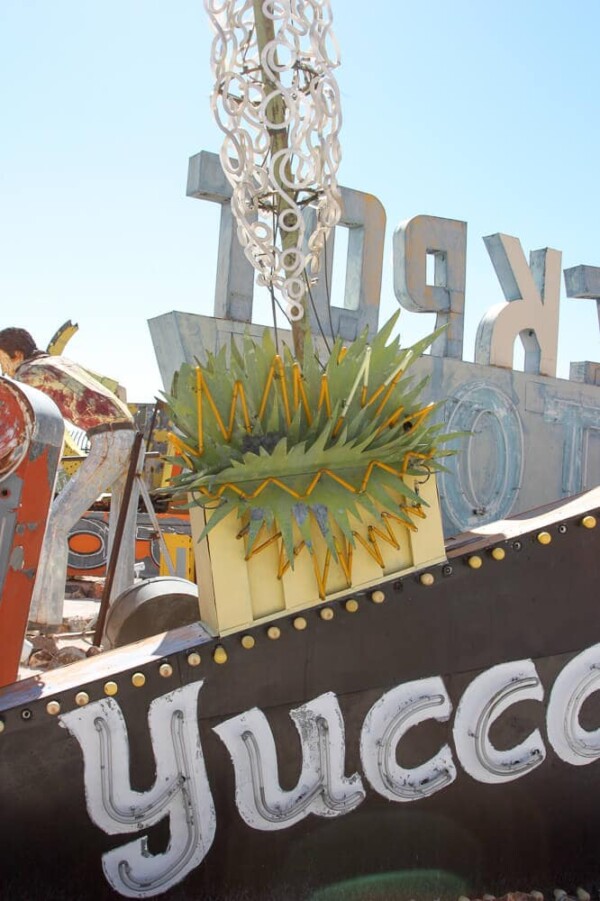 3 Places to See the Best Neon Signs in Las Vegas